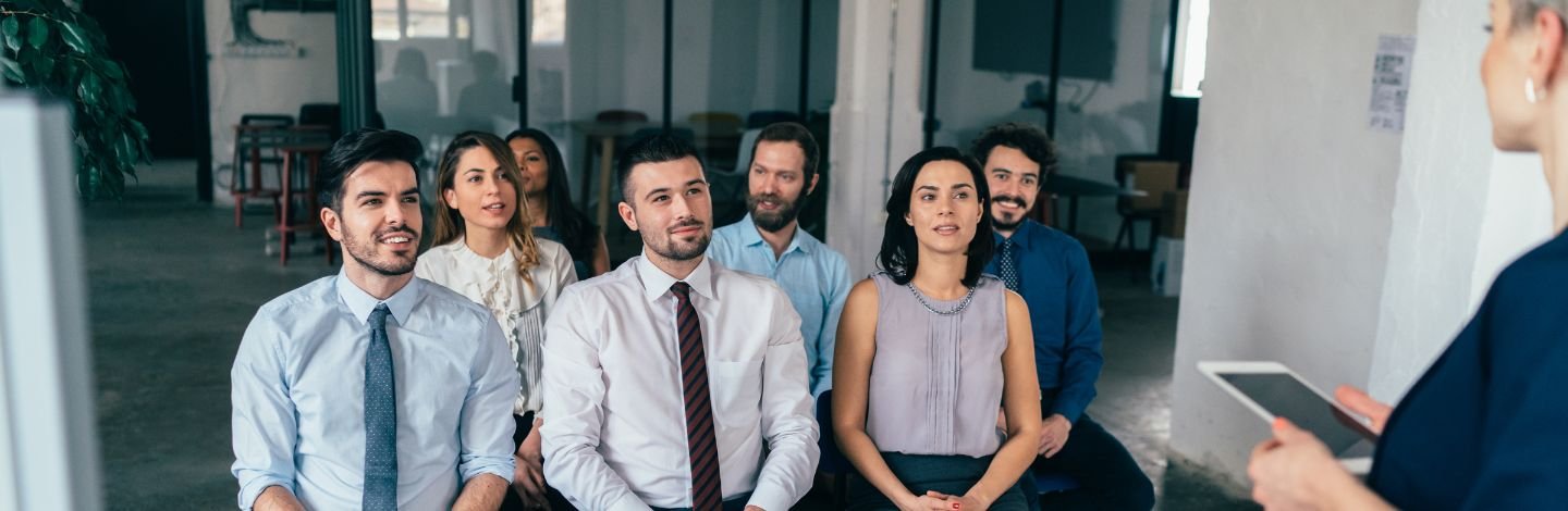 ¿Cómo preparar un evento de capacitación laboral?